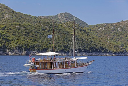 Charter - I.D. Riva Tours